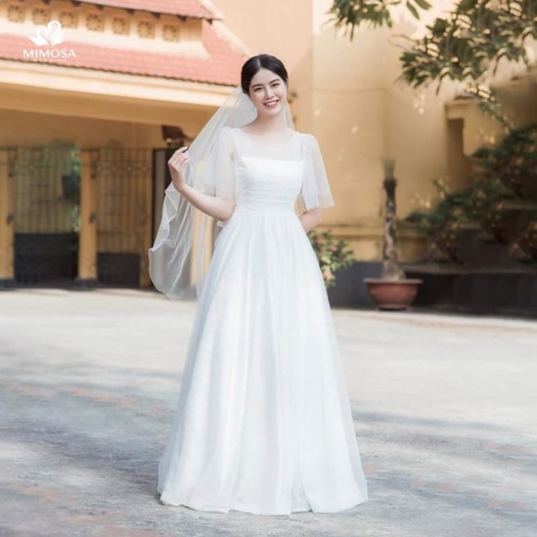 Top 30 Mẫu váy cưới cho cô dâu mập lùn giúp eo thon dáng cao